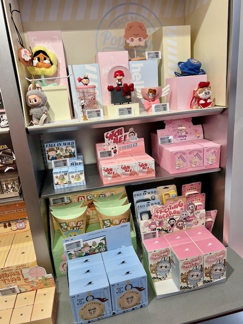 POP MART Brand Store nu ook in de Kalverstraat | Mama's Liefste